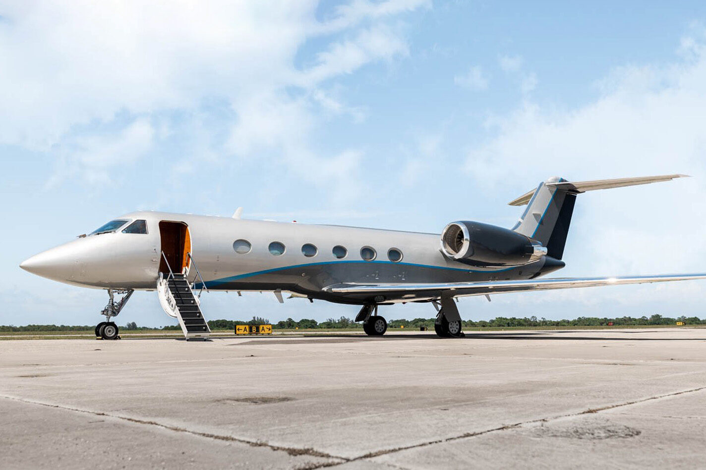 Discover Our Luxurious Private Jet Fleet | Fly Alliance